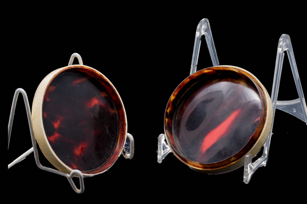 Ivory Powder Box with Tortoishell Interior. – Sue Todd Antiques